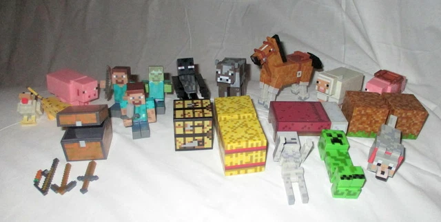 MINECRAFT ACTION FIGURES Hostile Mobs Saddle Animal Mobs Core Survival ...