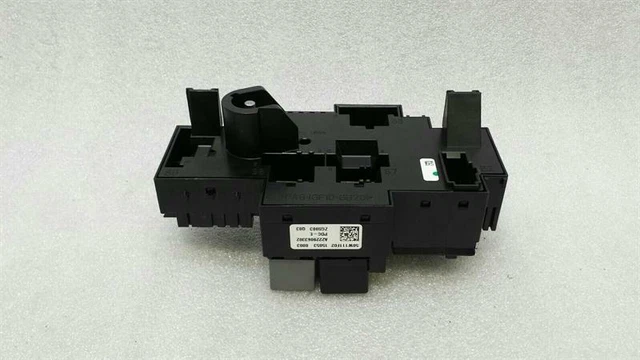 MERCEDES C CLASS W205 Fuse Box A2229063302 Sicherungskasten EUR 70,00 ...