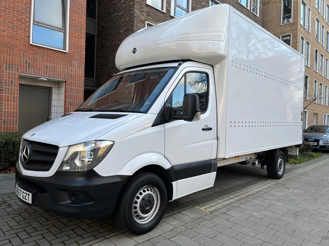 MERCEDES SPRINTER LUTON Van LWB 314 euro6 2017 with tail lift good ...