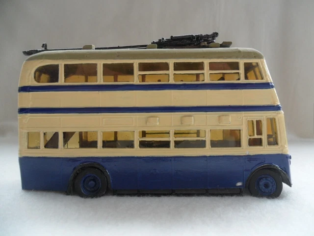 VINTAGE PIRATE MODEL Trolleybus White Metal Kit (already built) £28.00 ...