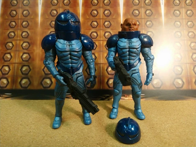DOCTOR DR WHO Sontaran Figure, Stall and Soldier With Helmet And Gun £8 ...