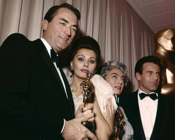 GREGORY PECK SOPHIA Loren Joan Crawford and Maximilian Schell back- Old ...