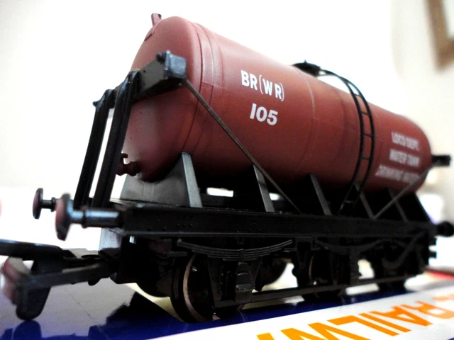 WESSEX WAGONS (DAPOL) Limited Edition 20 Ton British Rail Water Tank ...