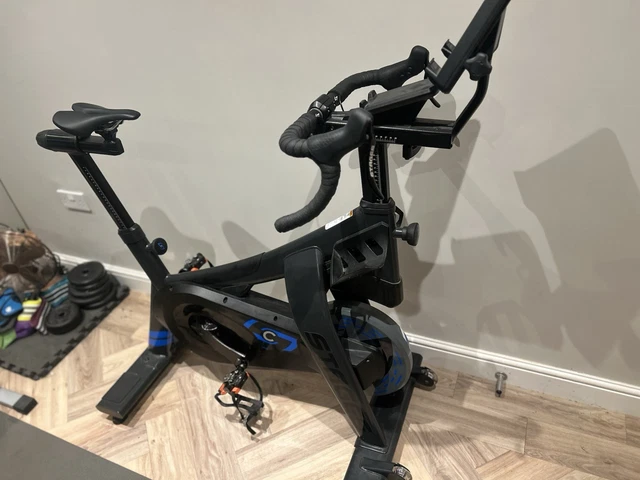 STAGES SB20 SMART Bike Indoor Trainer. Zwift Rouvy Peloton RGT ...