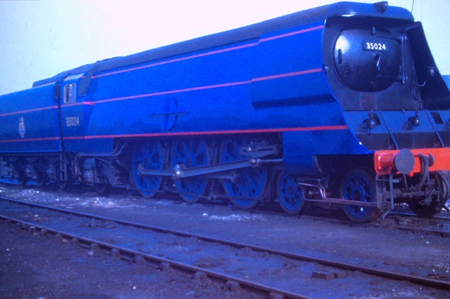 RAILWAY SLIDE COLOUR Rail BRS306 Steam Engine on shed £2.95 - PicClick UK