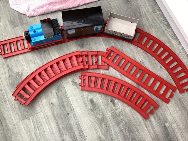 VINTAGE 1980'S MERIT Big Big Thomas The Tank Engine + 2 Trucks + 10 ...