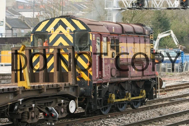 UK DIESEL TRAIN Railway Photograph Of Class 09 Shunter 09017 Loco. Rm09 ...