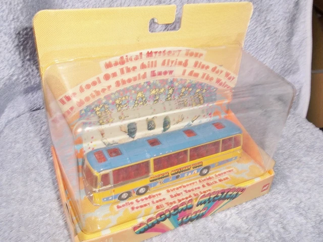 THE BEATLES DIECAST CORGI MODEL MAGICAL MYSTERY TOUR COACH BUS MODEL No ...