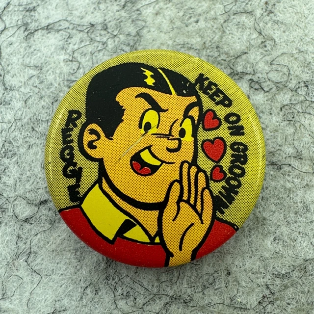 VINTAGE ARCHIE COMICS Pin Back Button 1970s Reggie Keep On Groovin' £8. ...