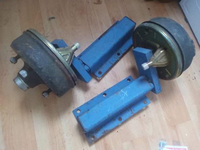 TRAILER SUSPENSION UNITS 650kg Unbraked PCD 4" Knott Indespension £80. ...