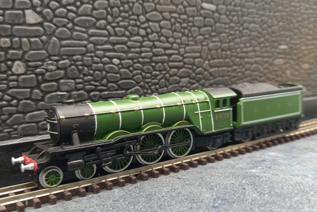 N GAUGE SCALE Flying Scotsman Steam Locomotive Train Static Model ...