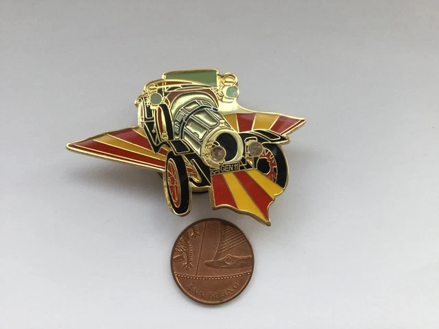 VINTAGE ENAMELLED CHITTY Chitty Bang Bang Car & Light-Up Headlights Pin ...