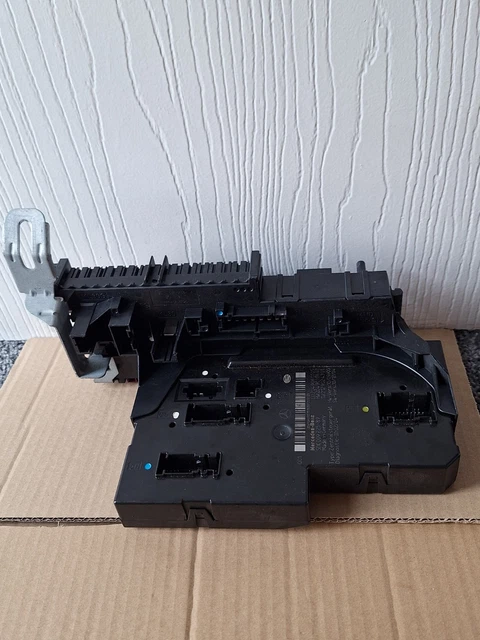 MERCEDES W204 2.2D Lift Sam Fuse Box 2049060105 £21.51 - PicClick UK