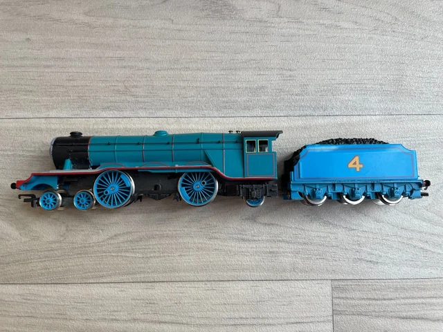 HORNBY GORDON THE Big Blue Engine OO Gauge Incomplete Runs See Video ...