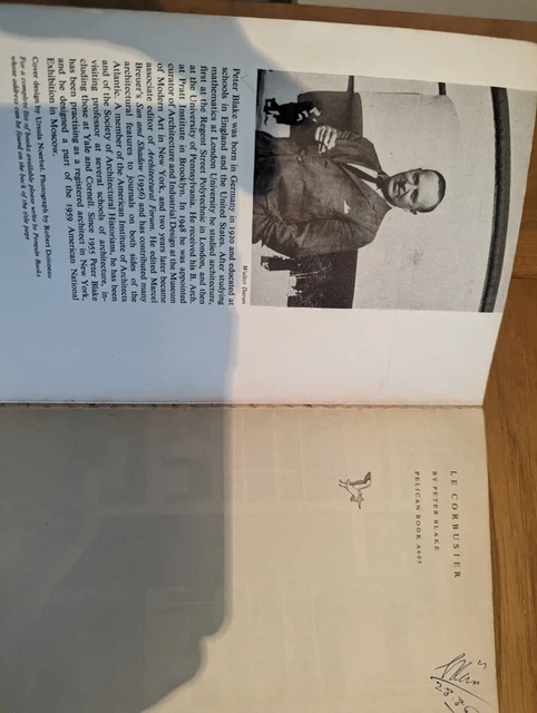 LE CORBUSIER: ARCHITECTURE and Form by Peter Blake Penguin Books ...