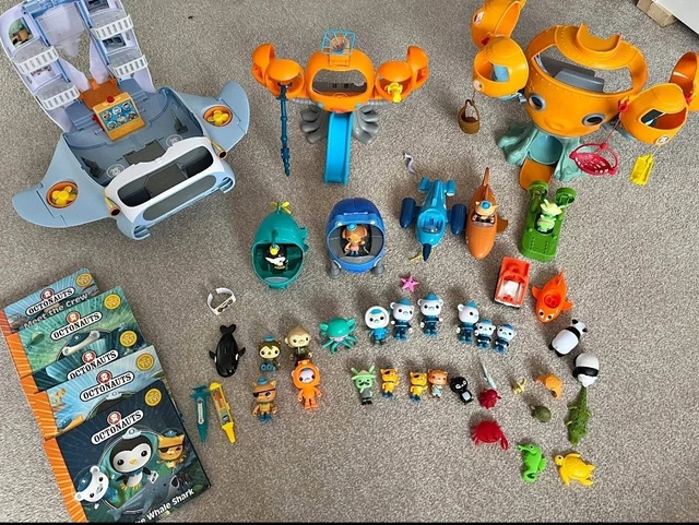 HUGE OCTONAUTS TOY Bundle - Octoray + Large & Medium Octopods + Figures ...
