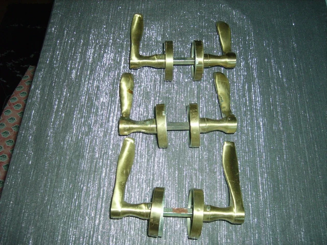 LOT DE 3 Jolies Poignees De Porte En Laiton. EUR 35,00 - PicClick FR LOT DE 3 Jolies Poignees De Porte En Laiton. EUR 35,00 - PicClick FR
