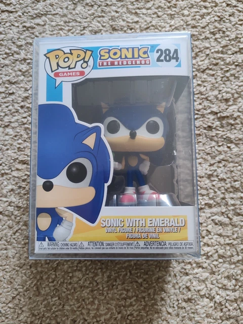 FUNKO POP THE Hedgehog SONIC WITH EMERALD #284 Vinyl Figure Protector ...