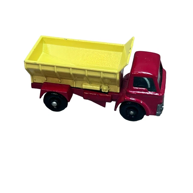 VINTAGE LESNEY MATCHBOX Series No. 70 Yellow/Red Grit Spreading Truck 9 ...