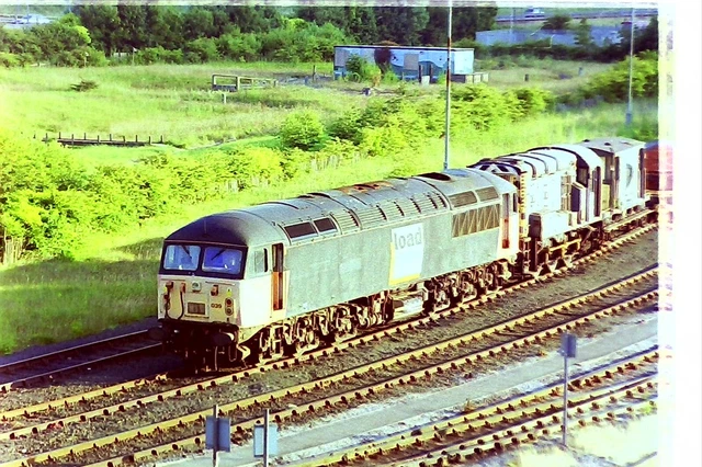 35MM RAILWAY COLOUR Negative Withdrawn Class 56 039 being shunted at ...