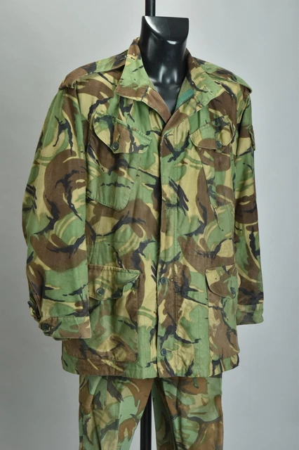 1960S CAMOUFLAGE UNIFORM. British Army Field DPM Smock & Trousers. Ref ...