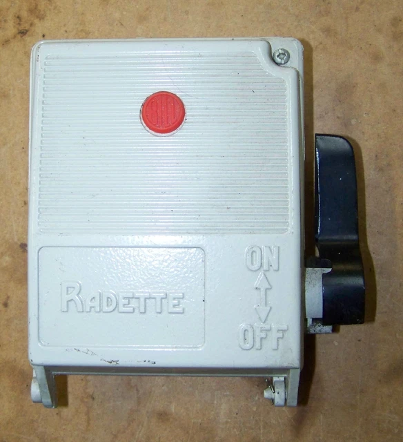 BILL RADETTE 10AMP Triple Pole Re-wireable Fuse Switch Isolator Vintage ...