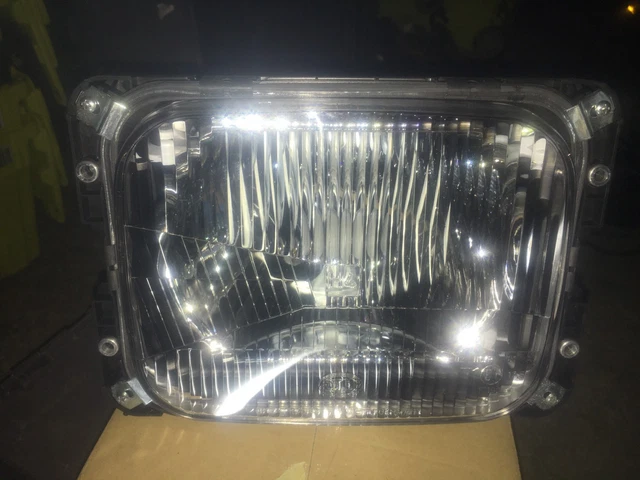MERCEDES UNIMOG HEADLIGHT A0015444201 £100.00 - PicClick UK