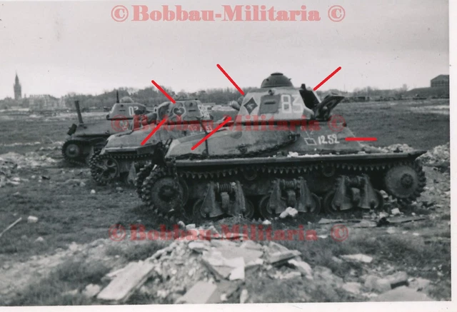 E504 FRANKREICH CHAR Leger Renault R35 Beute Panzer Turmnummer Wappen ...