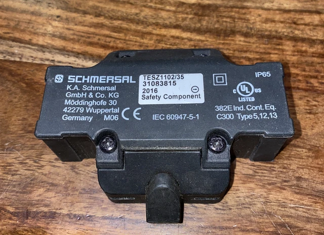 NEW SCHMERSAL TESZ1102/35 HINGE SAFETY SWITCH, unit only, EAC $199.95 ...