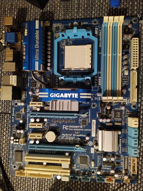 GIGABYTE GA-890GPA-UD3H DDR3 Ultra Durable Socket AM3 Motherboard £14. ...