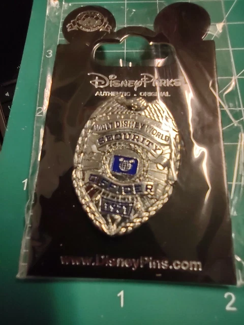 RARE WALT DISNEY World 1971 Security Police Badge Collectable Trading 1 ...