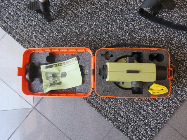 NIVELLIERGERÄT LEICA WILD NA28 mit Box, Anleitung und Stativ EUR 68,00 ...