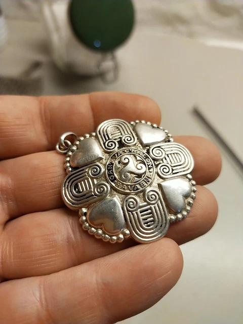 ANCIEN PENDENTIF BRETAGNE KELT signé L Peron métal argenté CELTE EUR 20 ...