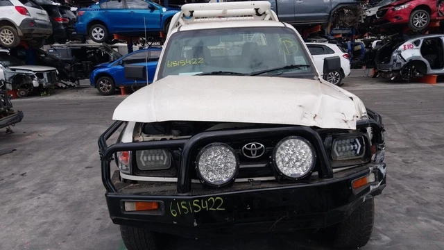 TOYOTA HILUX 4WD, No Rear Bumper Type, Towbar $125.00 - PicClick AU
