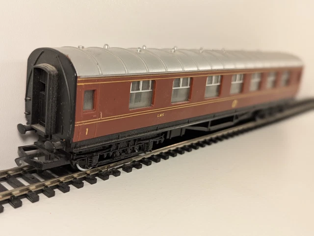 HORNBY R433 OO Gauge LMS Stanier Composite Coach – 3934 £14.00 ...