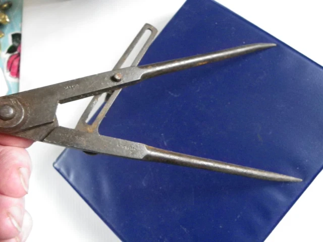 ANCIEN COMPAS DE charpentier tout acier MUTZIG FRANCE 22 cm EUR 10,00 ...