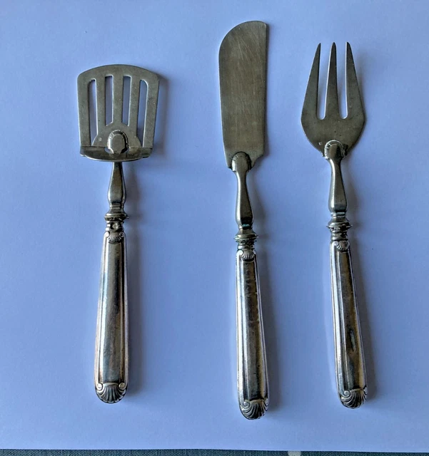 ARGENTERIE SERVICE À Mignardise modèle Louis XIV filet coquille deux ...