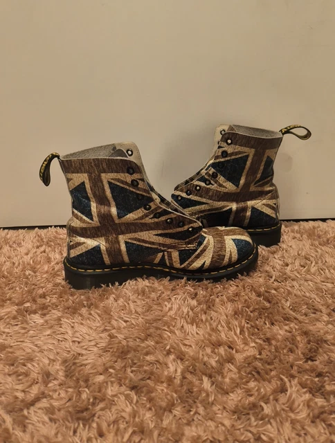 VINTAGE DOC MARTIN Union Jack Boots Size 10 Men Size 8 Women Worn Maybe ...