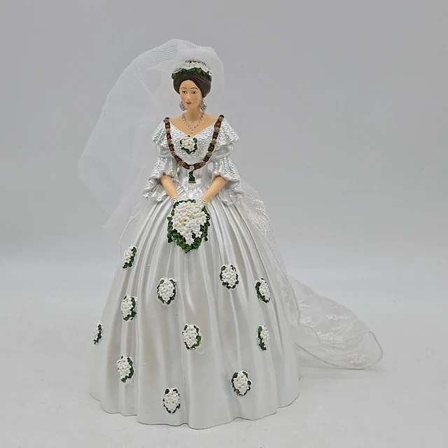 THE HAMILTON COLLECTION The Royal Wedding of Queen Victoria Bridal ...