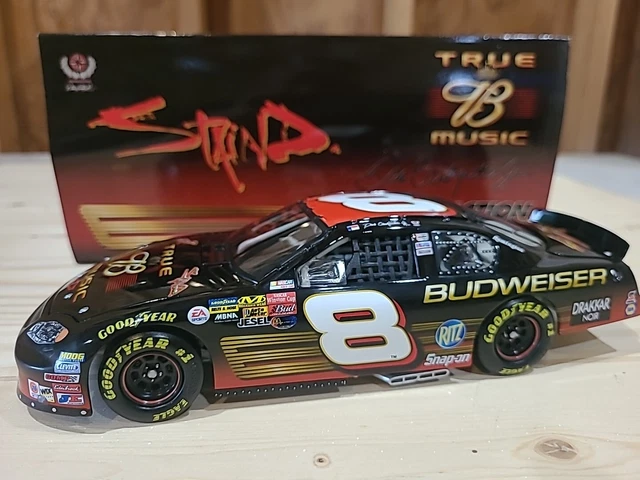 2003 NASCAR #8 Budweiser Staind Dale Earnhardt Jr. voiture moulée sous ...