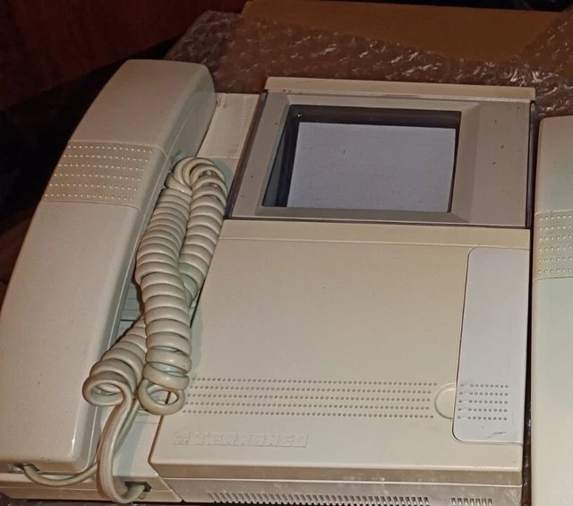 VIDEOCITOFONO BTICINO TERRANEO Art. 334102 con piastra di fissaggio in ...