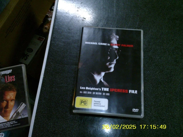 THE IPCRESS FILE - Michael Caine is Harry Palmer -very good condition ...