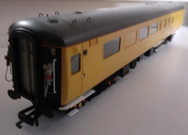 BACHMANN 39-737DC BR Network Rail MK2F DBSO Driving Brake OO Gauge with ...