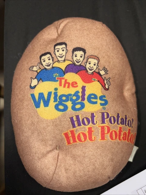THE WIGGLES HOT Potato, Hot Potato Singing Musical Plush Toy Toss Game ...