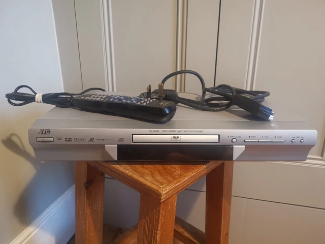 JVC DVD/ CD / VCD Video Player - Silver XV-S30 With Remote & Cart Lead ...