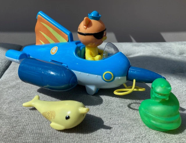 OCTONAUTS GUP R with Kwazii Figure, and narwhal and slime eel squirters ...