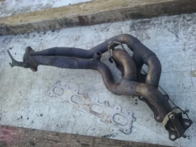 MERCEDES EXHAUST MANIFOLD A1111403909 W202 W208 Clk C200 C180 1994>02 ...