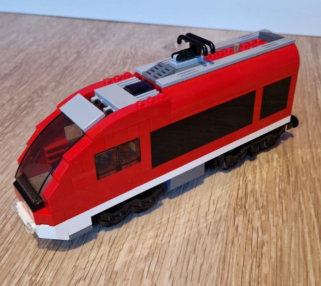 LEGO CITY Eisenbahn 7938 Nahverkehrszug / Local Passenger Train EUR 47 ...