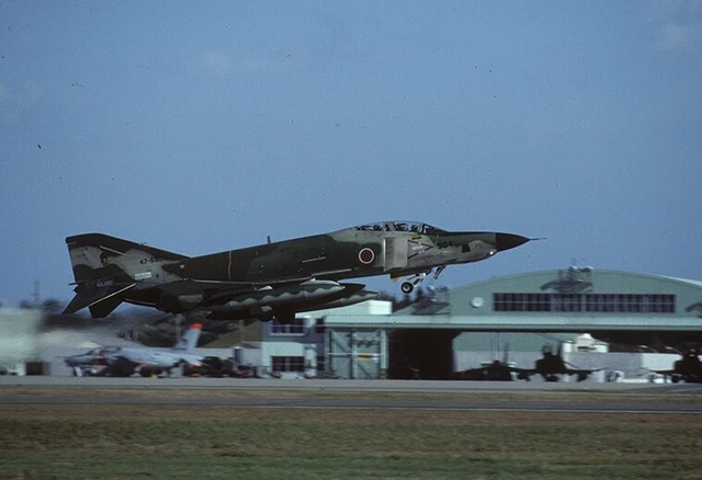 ORIGINAL COLOUR SLIDE of McDonnell RF-4E Phantom II 47-6904 501 Hikotai ...