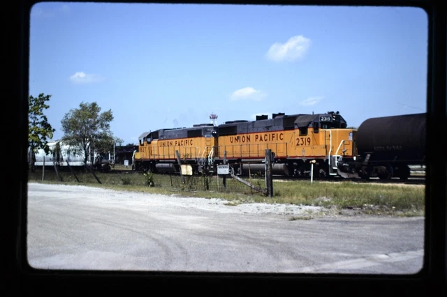 RAILROAD SLIDE - Union Pacific #2319 Locomotive 1992 Vintage Freight ...